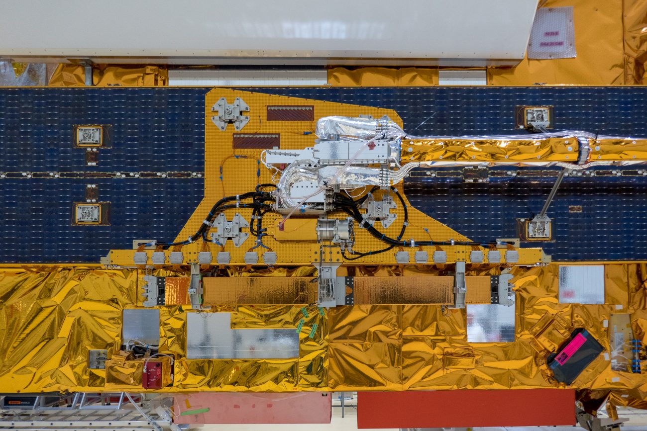 Assembling Metop-C for launch | EUMETSAT